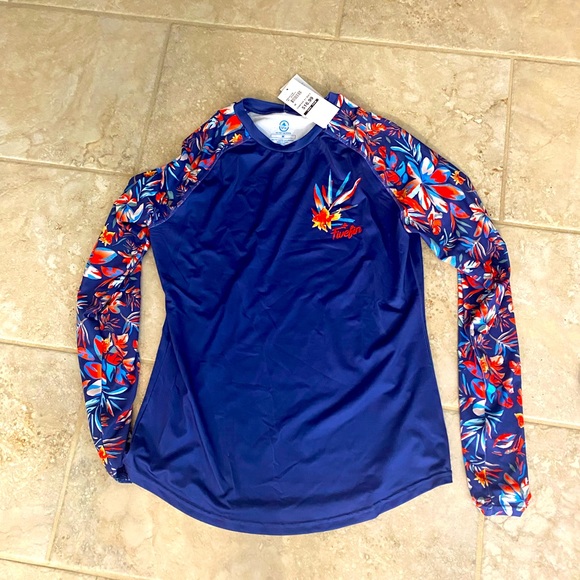 5 fin | Swim | Nwt Five Fin Medium Swim Shirt | Poshmark